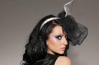 Ce Frumoasa E Iubirea伴奏_Giulia_UU伴奏网_专业伴奏下载网站